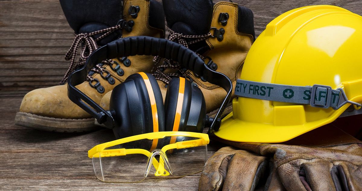the-importance-of-proper-footwear-and-ppe-in-preventing-workplace